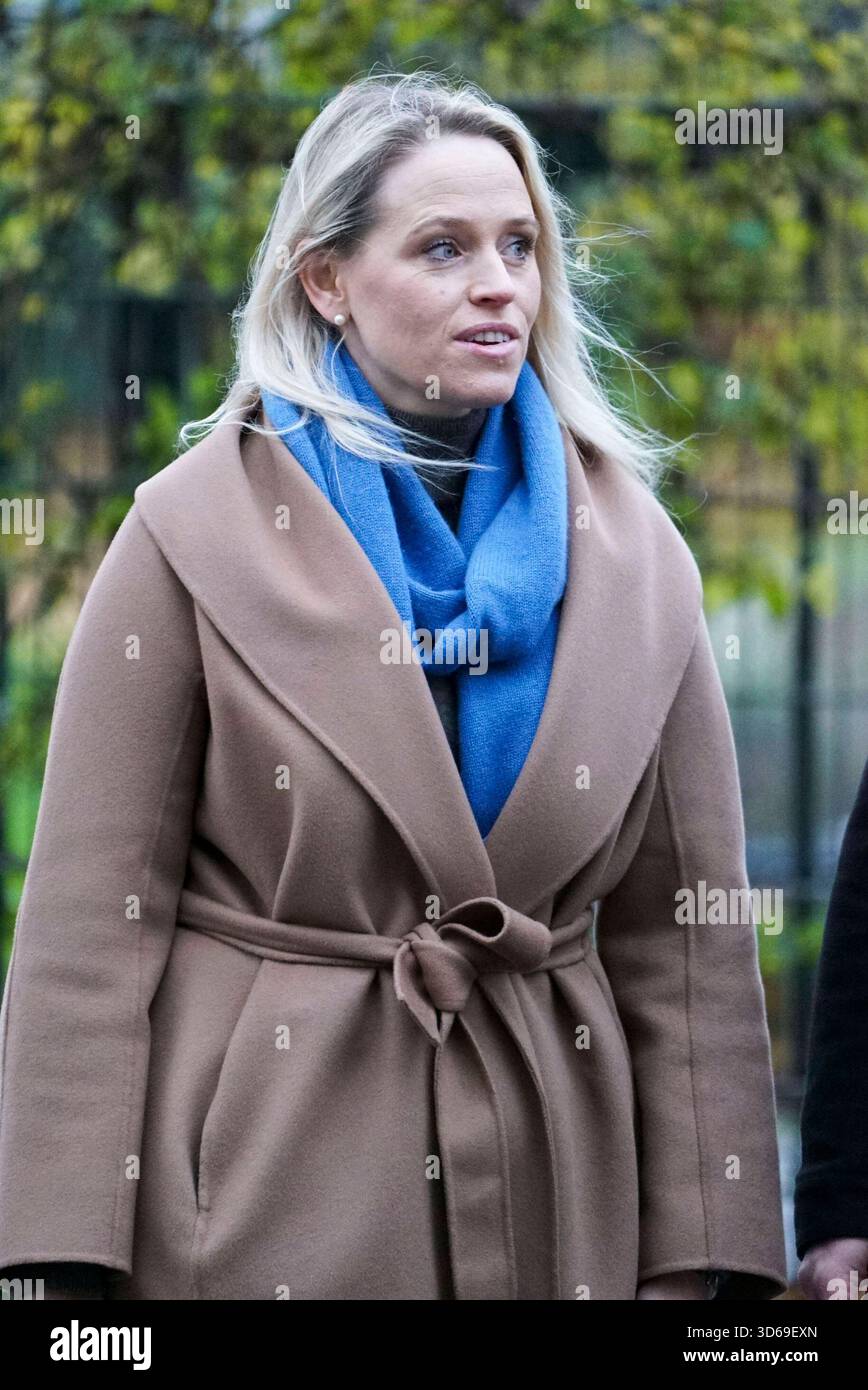 cntv Astrid Have Ehefrau von Stefan Henssel auf dem Weg zum Prozess ...