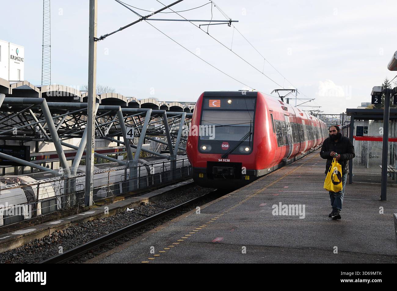 Vznlose /Copenhagen/Denmark/ 19 .november 2025/Vnlose local train ...