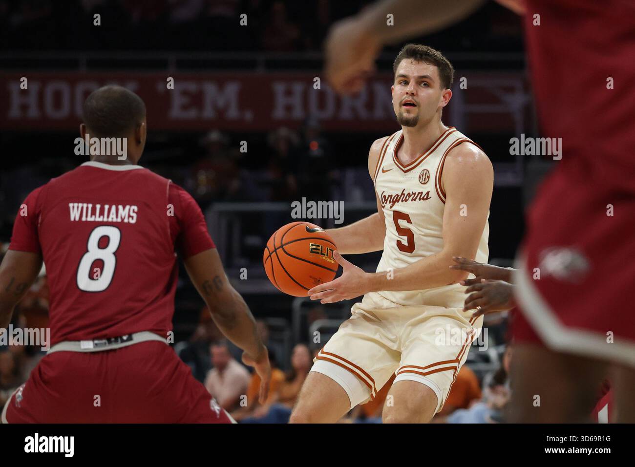 AUSTIN, TX - NOVEMBER 18: Forward Camden Heide #5 of the Texas ...