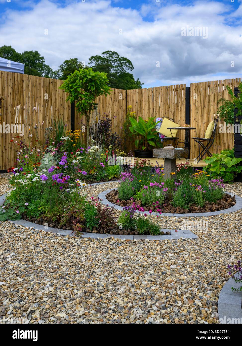 Urban Pollinators Feature Garden (seating area, natural bamboo fence ...