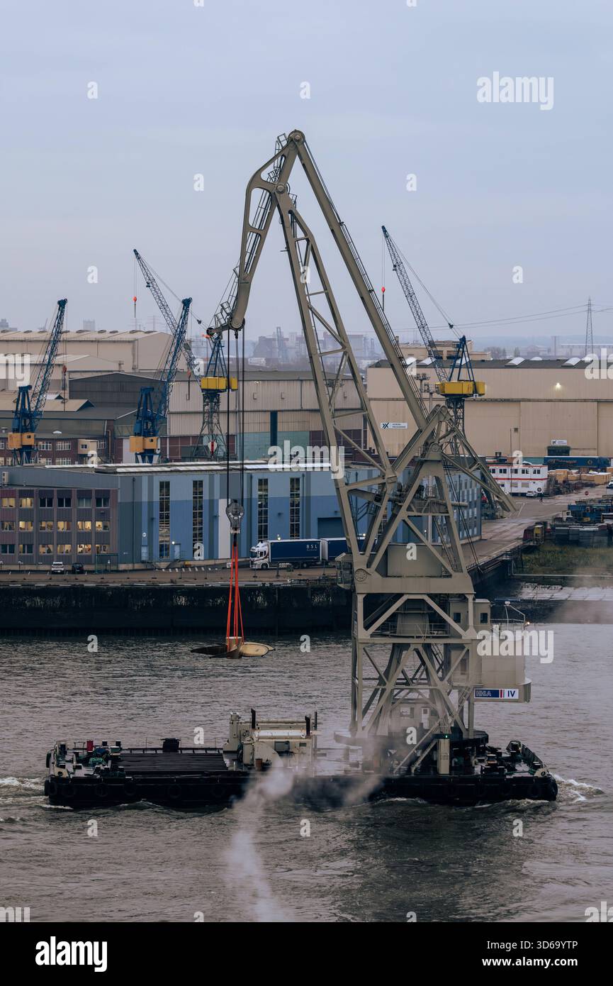 Deutschland, Hamburg, Hafen, Elbe, Dock 11, Blohm Voss, Schwimmkran ...