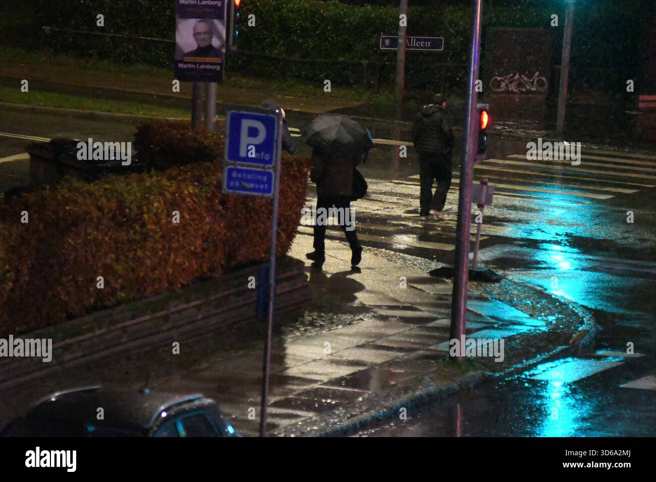 Copenhagen/ Denmark/19 .november 2025/.rain fall at evening and night ...