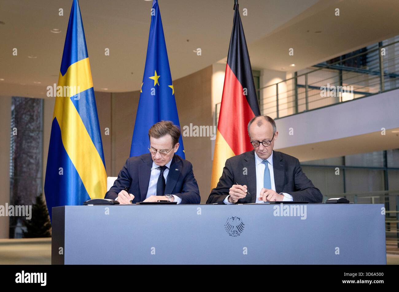 Ulf Kristersson and Friedrich Merz at the signing of the bilateral ...