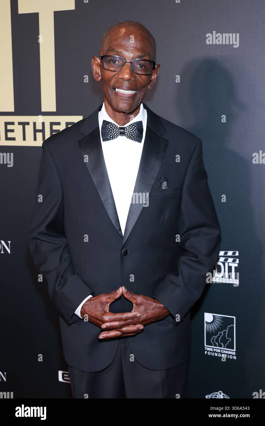 Beverly Hills, California, USA. 18th November, 2025. Dr. Benjamin ...