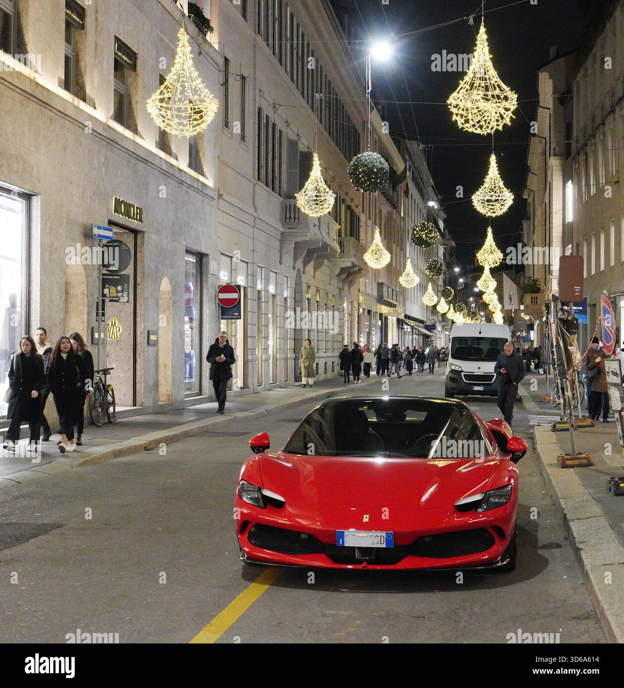 Milan, first Christmas lights in the fashion district, Via ...