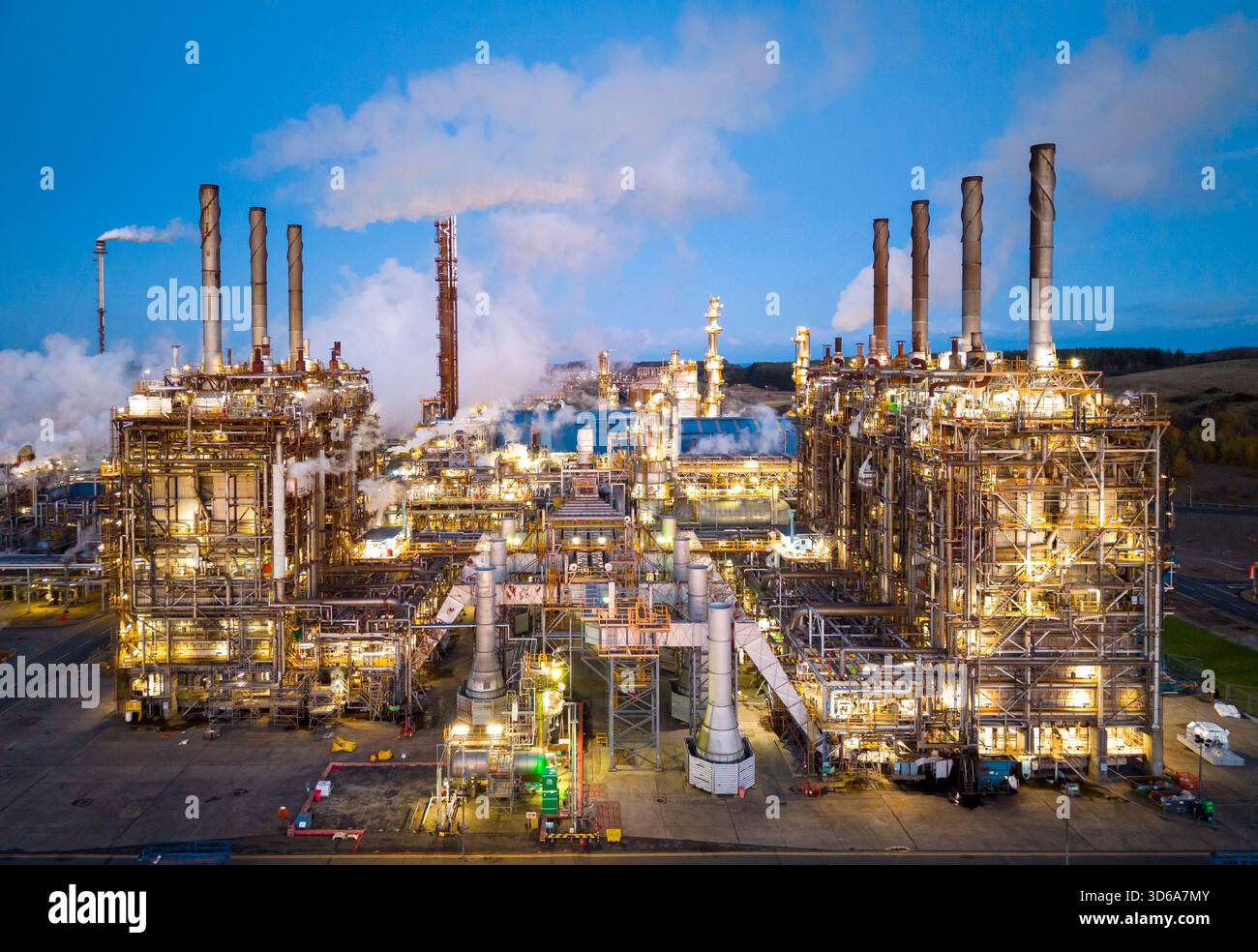 Cowdenbeath, Fife, Scotland, UK. 19th November, 2025. Exterior views of ...