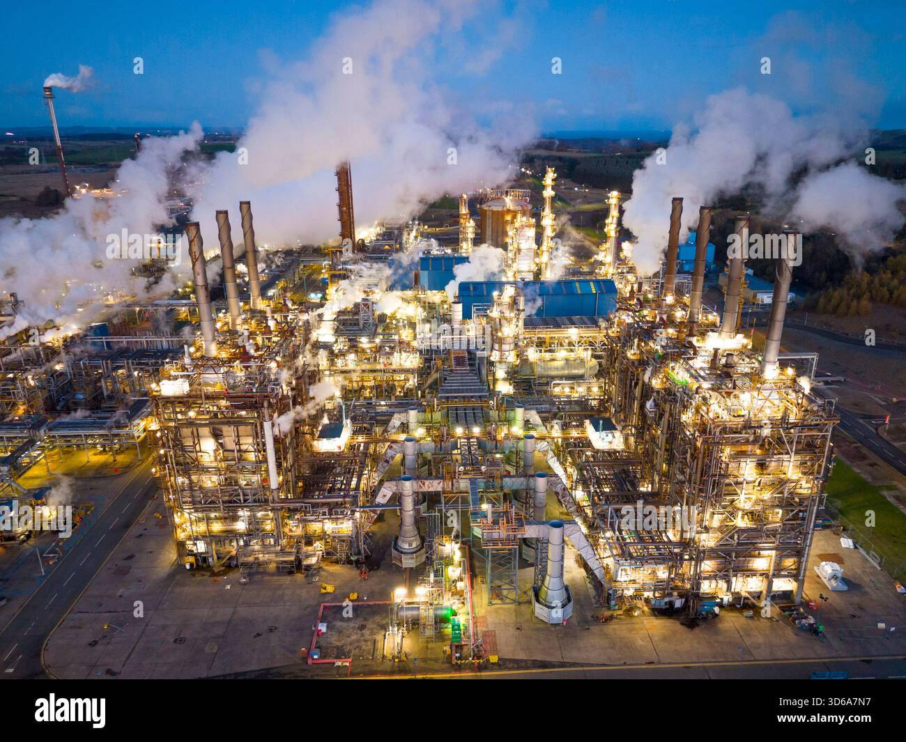 Cowdenbeath, Fife, Scotland, UK. 19th November, 2025. Exterior views of ...