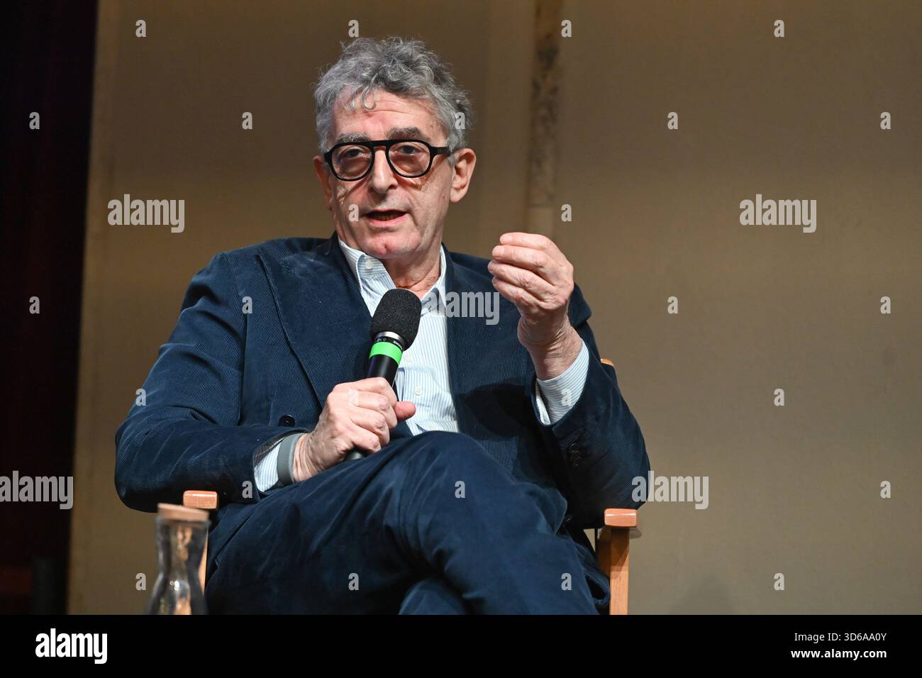 Milan, Presentation of the book "No Smartphone" by Franco di Masi ...