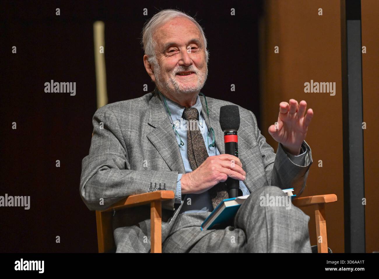 Milan, Presentation of the book "No Smartphone" by Franco di Masi ...