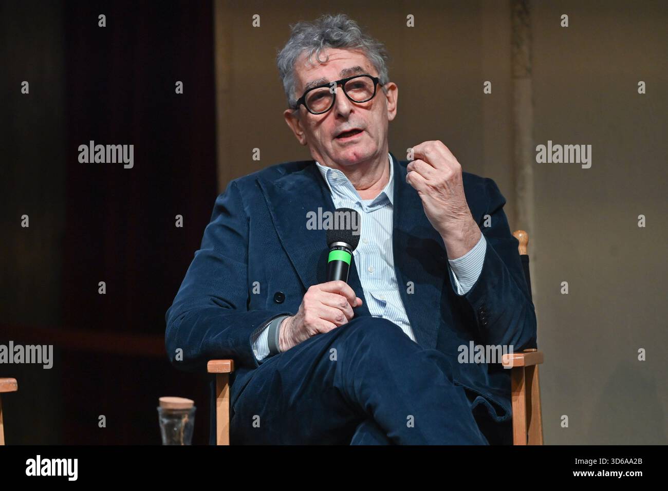 Milan, Presentation of the book "No Smartphone" by Franco di Masi ...