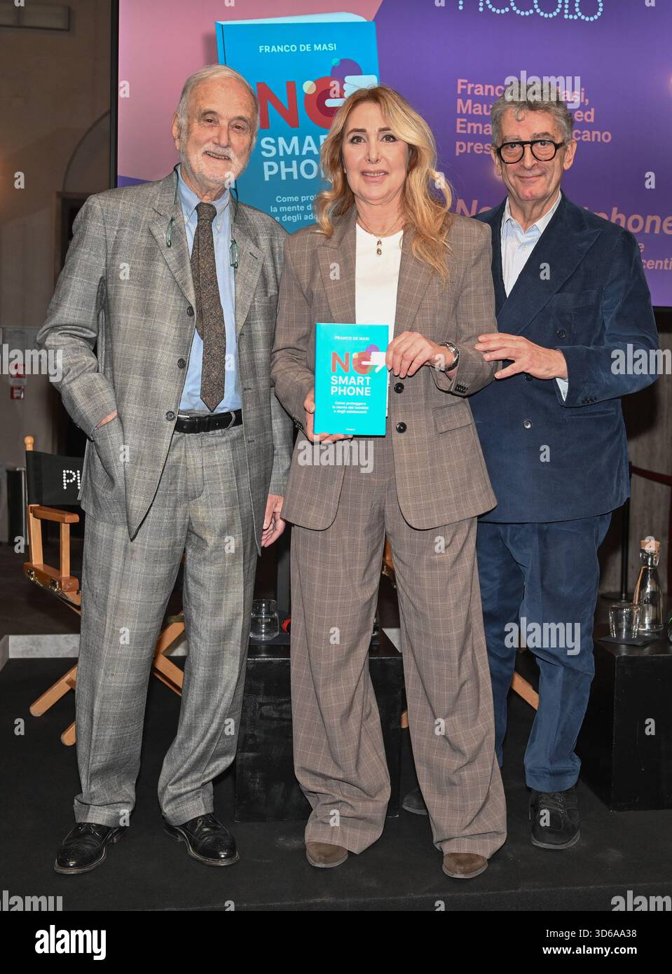 Milan, Presentation of the book "No Smartphone" by Franco di Masi ...