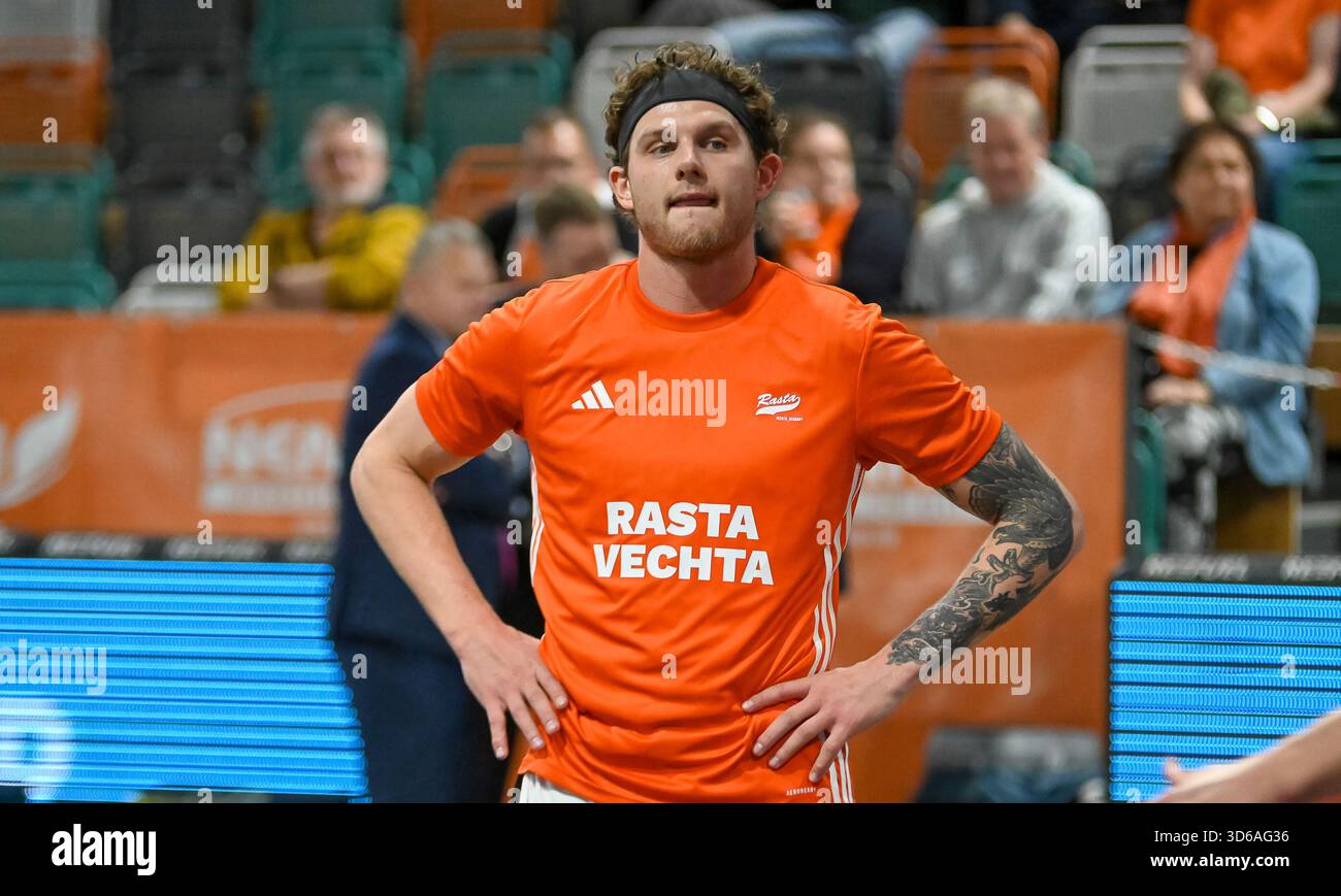 Booker Coplin (RASTA Vechta, #30) during warm-up RASTA Vechta vs. Dinamo BDS Sassari, FIBA ...