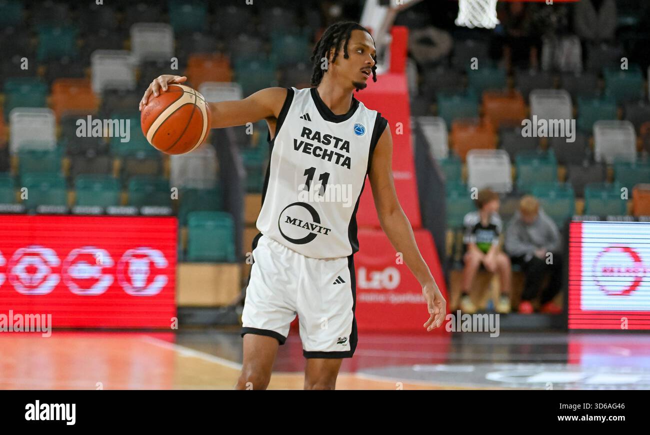 Alonzo Verge Jr. (RASTA Vechta, #11) RASTA Vechta vs. Dinamo BDS ...