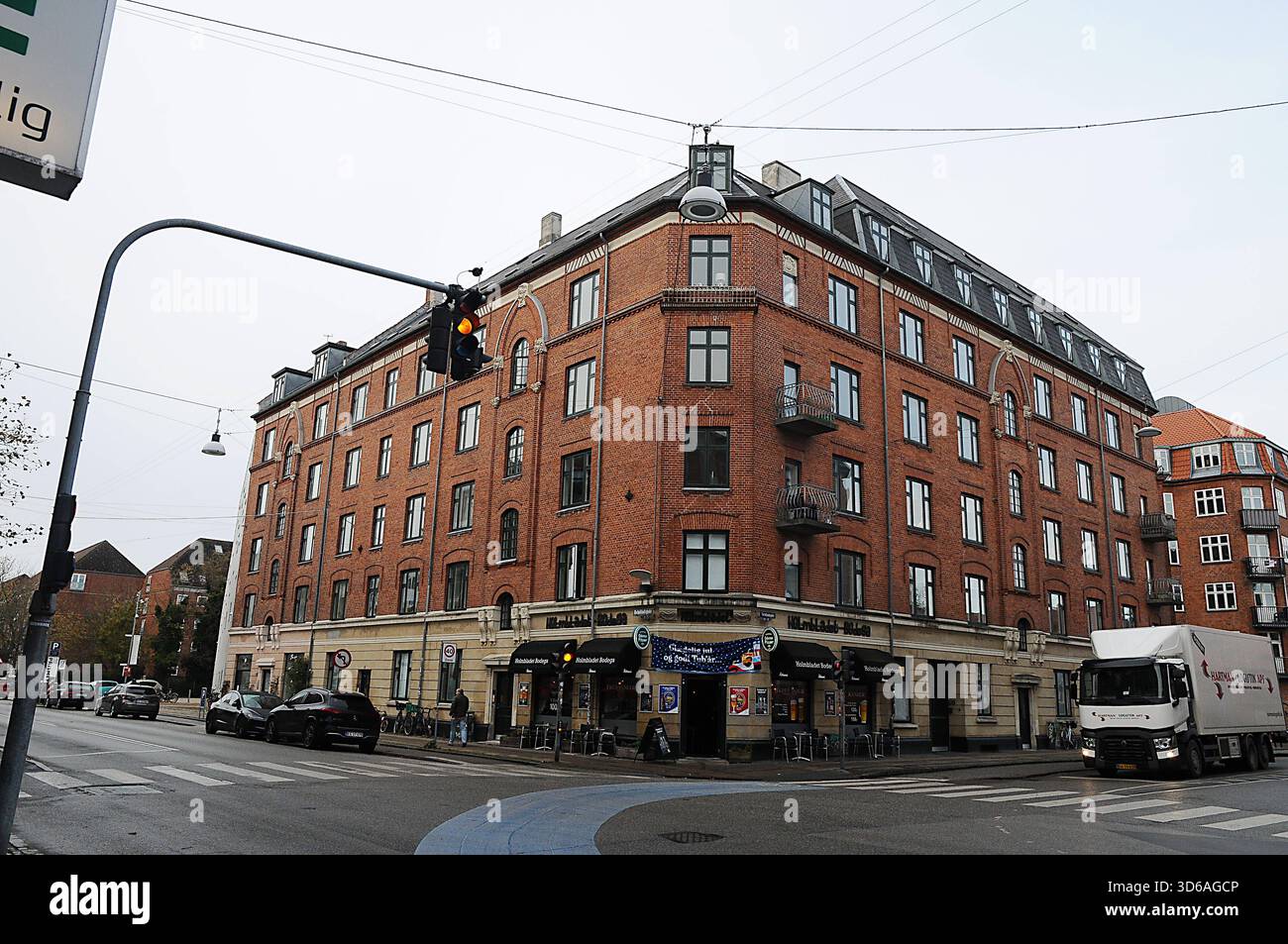 Copenhagen/Denmark/ 19 .november 2025/ Holmbaldet bodega markets ...