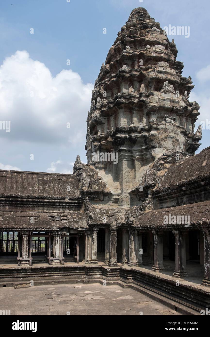 Dome and Hall of a Thousand Gods at Angkor Wat, Cambodia Stock Photo ...