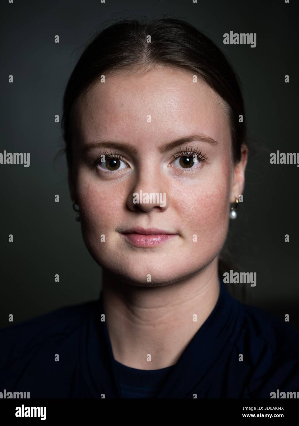 251119 Elin Hansson poserar för ett porträtt under en pressträff med ...