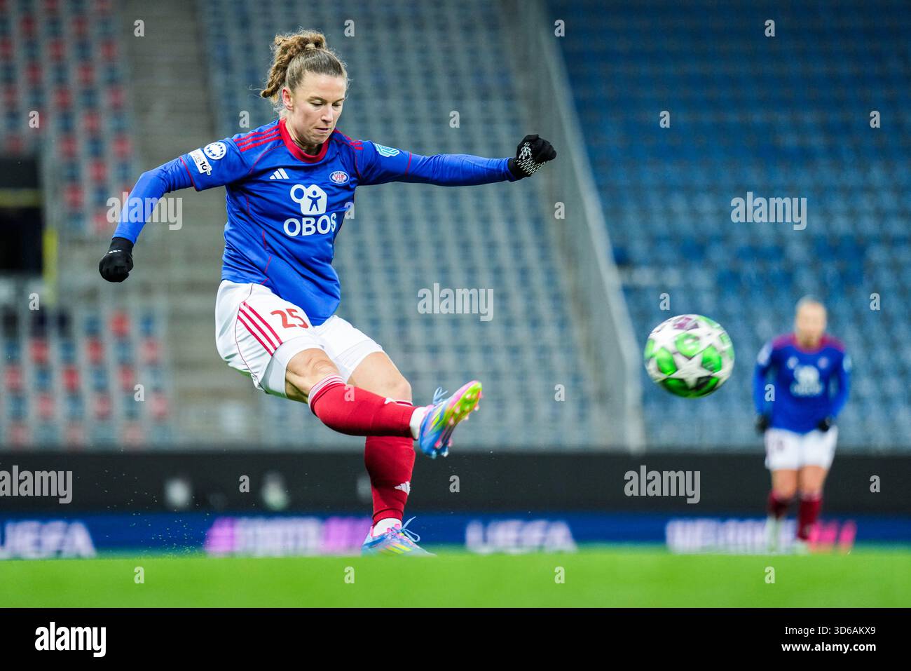 Oslo 20251119. Vålerenga's Synne Skinnes Hansen during the Women's ...