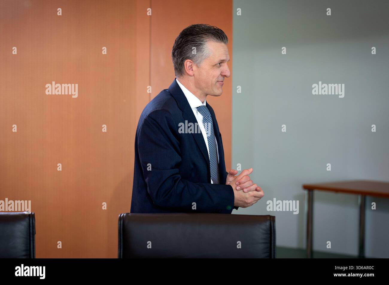 Thorsten Frei at the 24th meeting of the Federal Cabinet at the Federal ...