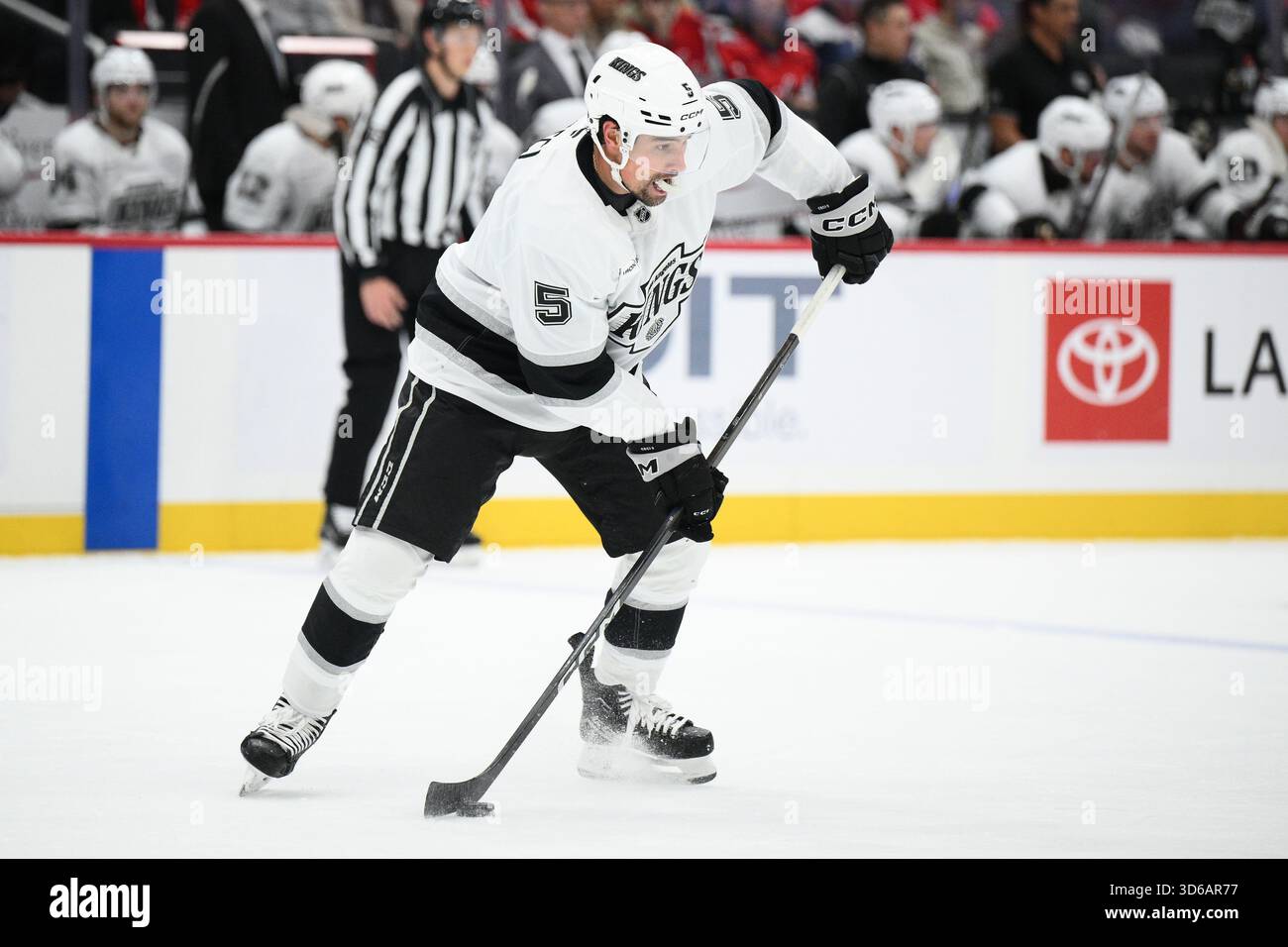 Los Angeles Kings defenseman Cody Ceci (5) in action during the first ...