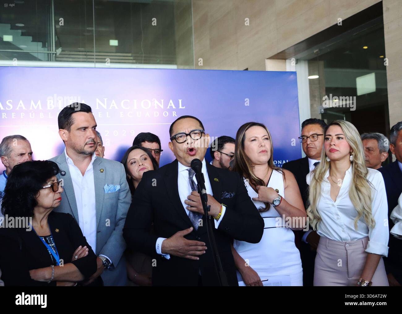 REVOLUCION CIUDADANA JORGE GLAS Quito, Wednesday, November 19, 2025 ...