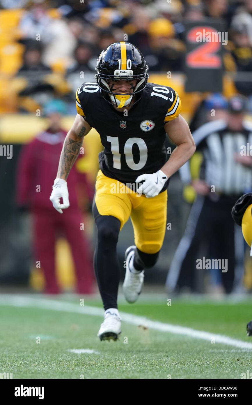 Pittsburgh Steelers wide receiver Roman Wilson (10) runs in motion ...
