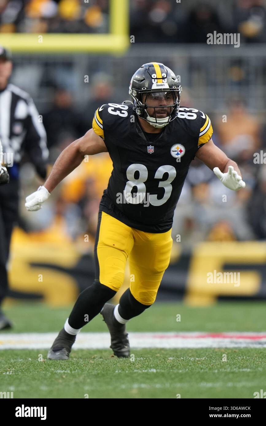 Pittsburgh Steelers tight end Connor Heyward (83) run blocks during an ...