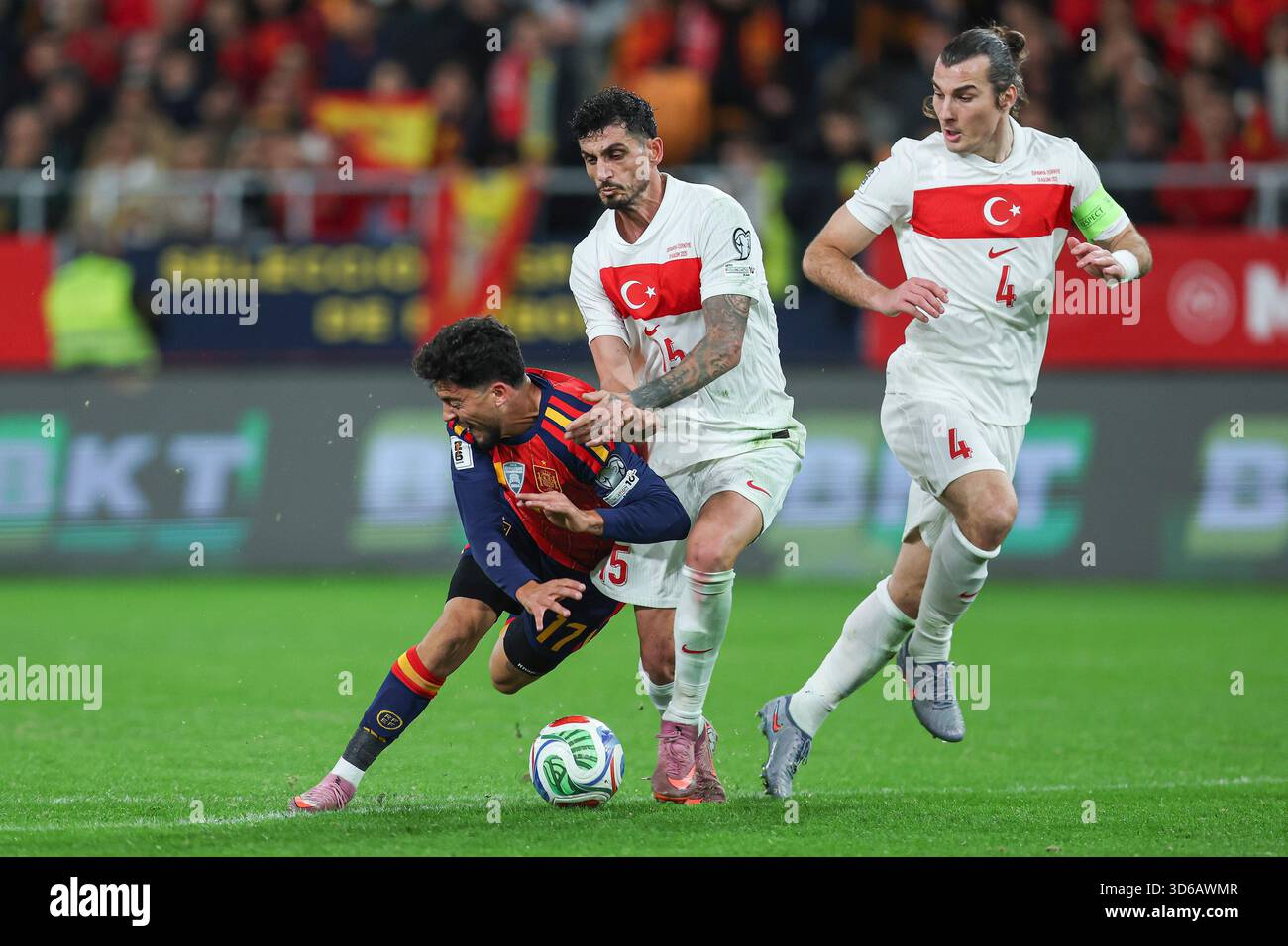 Pablo Fornals of Spain and Çaglar Soyuncu and Samet Akaydin of Turkey ...