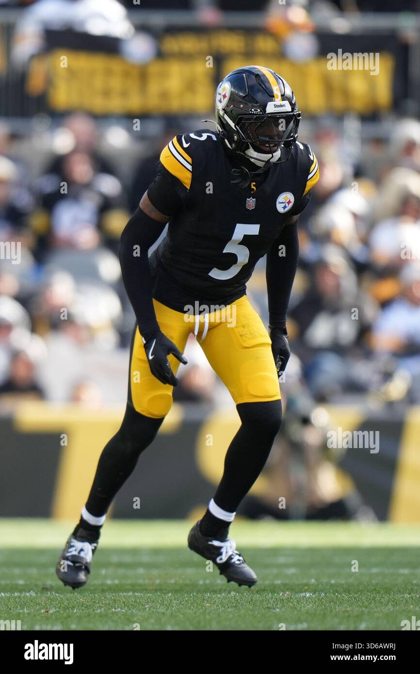 Pittsburgh Steelers cornerback Jalen Ramsey (5) defends in the ...