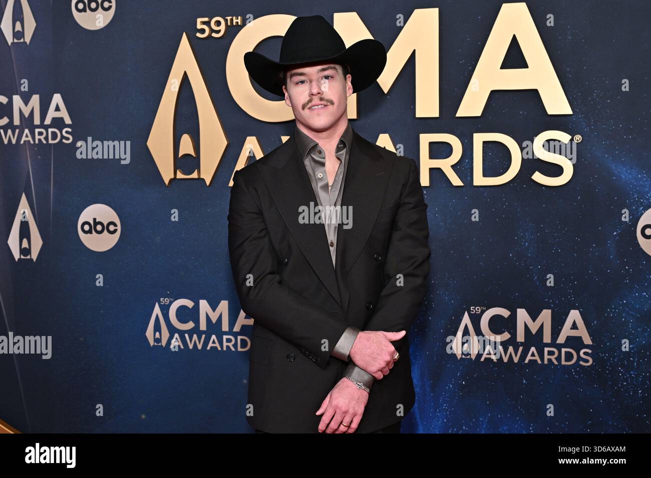 Zach John King arrives at the 59th Annual Country Music Association ...