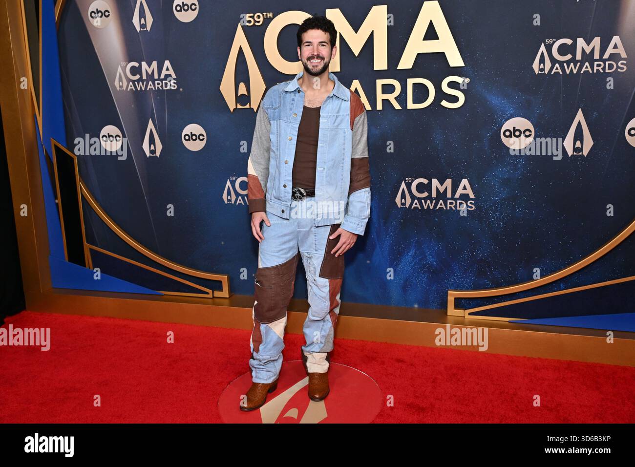 Ben Johnson arrives at the 59th Annual Country Music Association Awards ...