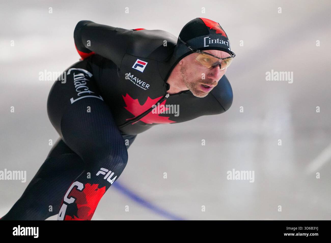 CALGARY, CANADA - NOVEMBER 19: Ted-Jan Bloemen of Canada during a ...