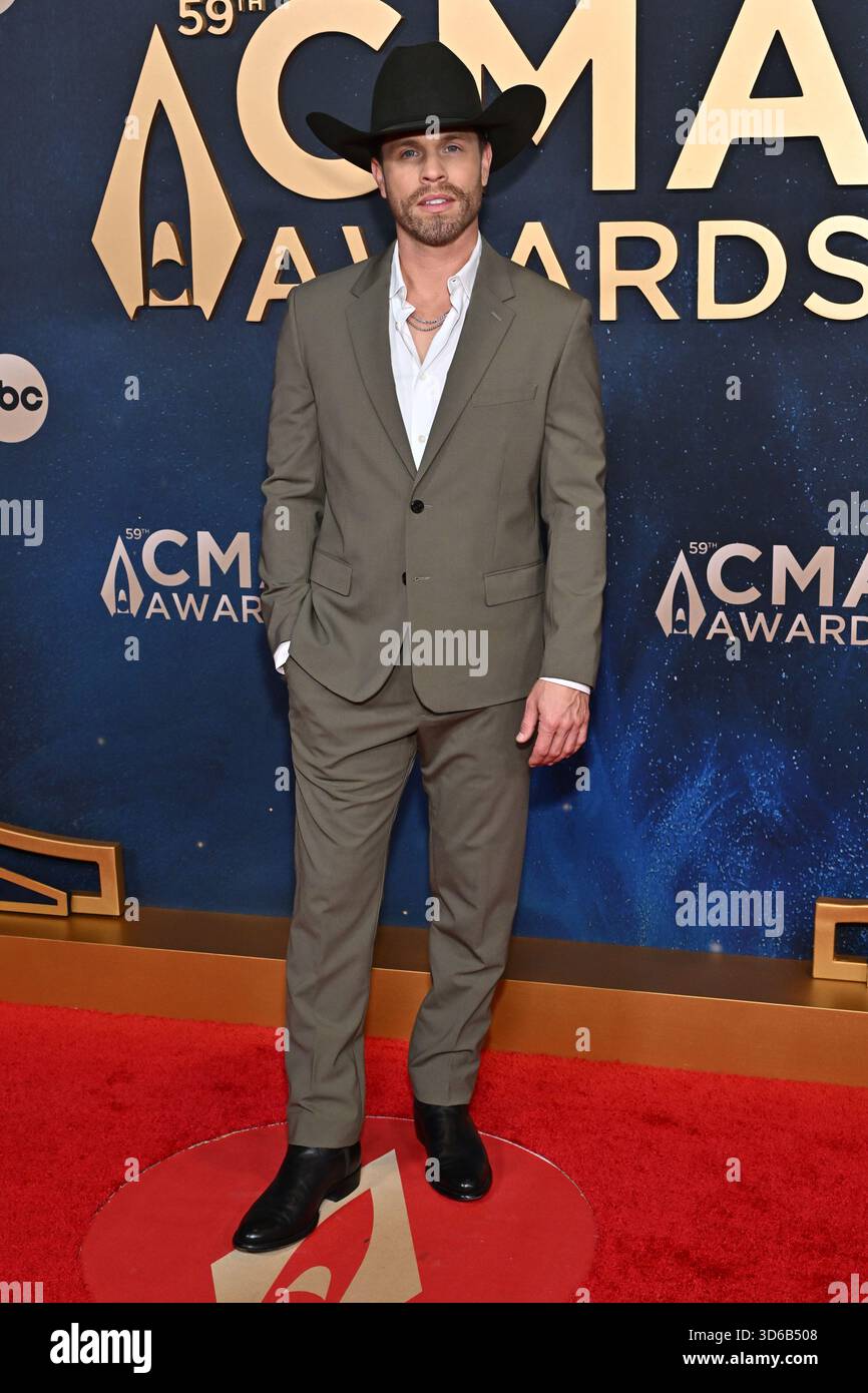 Dustin Lynch arrives at the 59th Annual Country Music Association ...