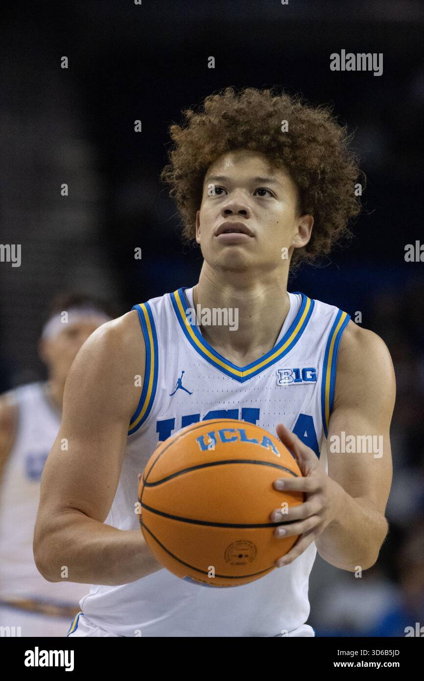 LOS ANGELES, CA - NOVEMBER 18: Trent Perry #0 of the UCLA Bruins shoots ...