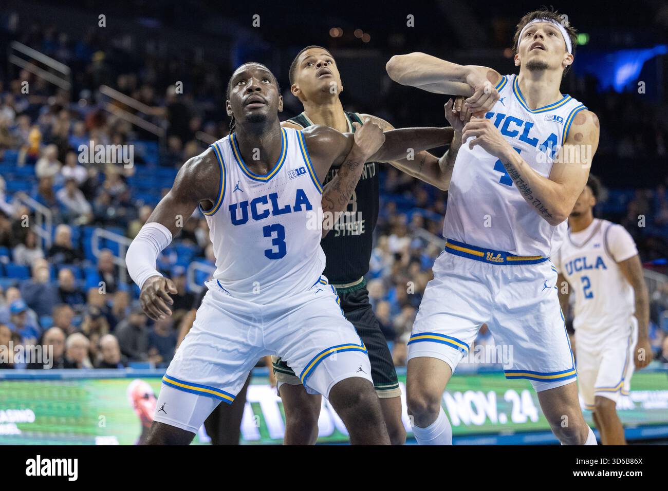 LOS ANGELES, CA - NOVEMBER 18: Eric Dailey Jr. #3 of the UCLA Bruins ...