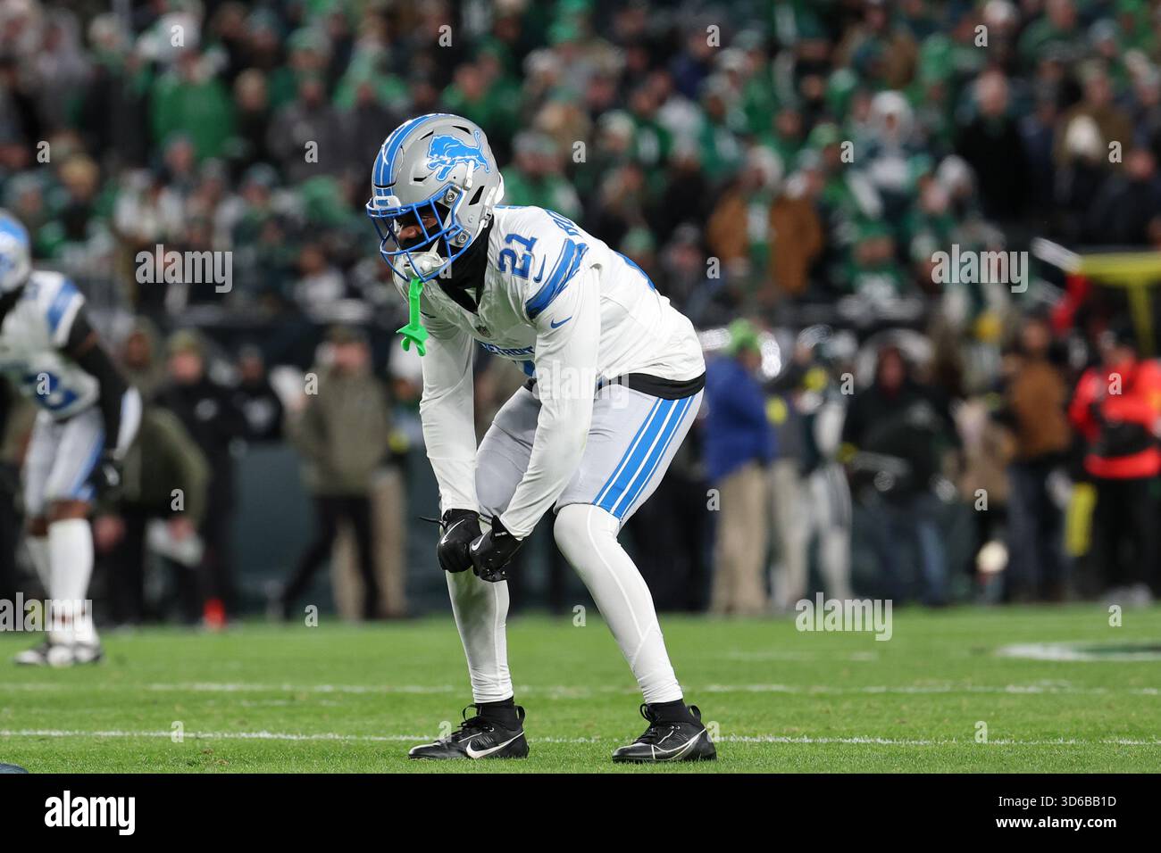 Detroit Lions cornerback Amik Robertson (21) gets in position during ...