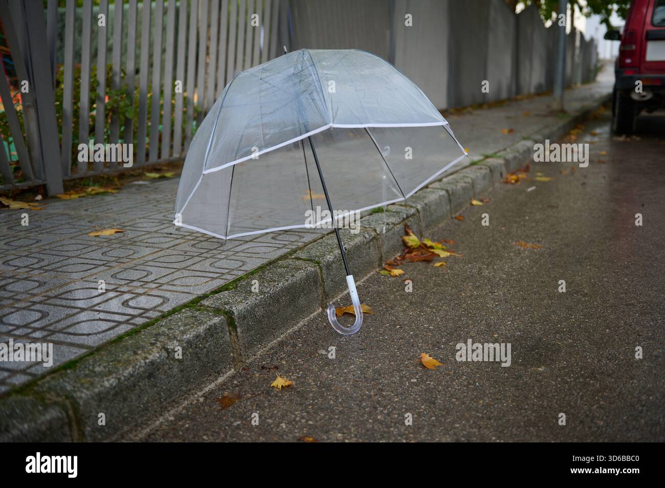Lonely car on quiet autumn hi-res stock photography and images - Alamy