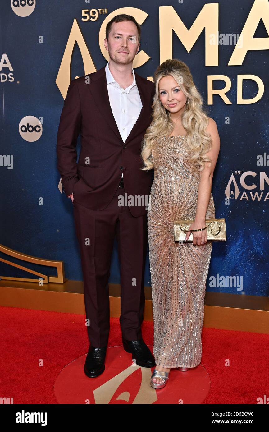 Taylor Dudley, left, and Kaylee Dudley arrive at the 59th Annual ...