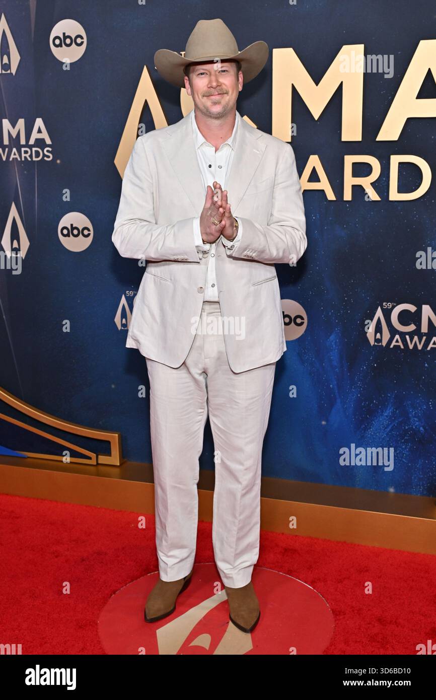 Brian Kelley arrives at the 59th Annual Country Music Association ...