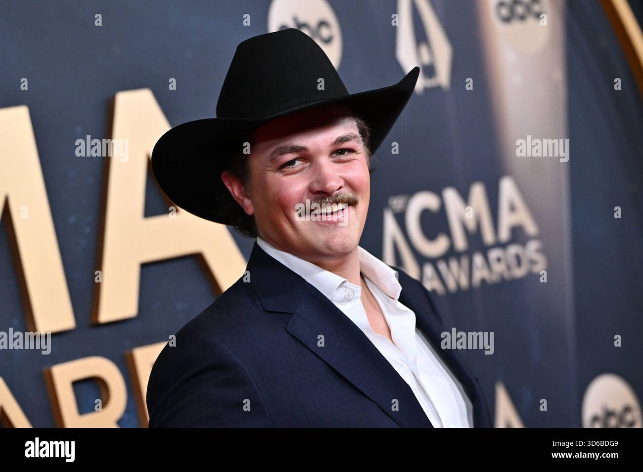 Zach Top arrives at the 59th Annual Country Music Association Awards on ...