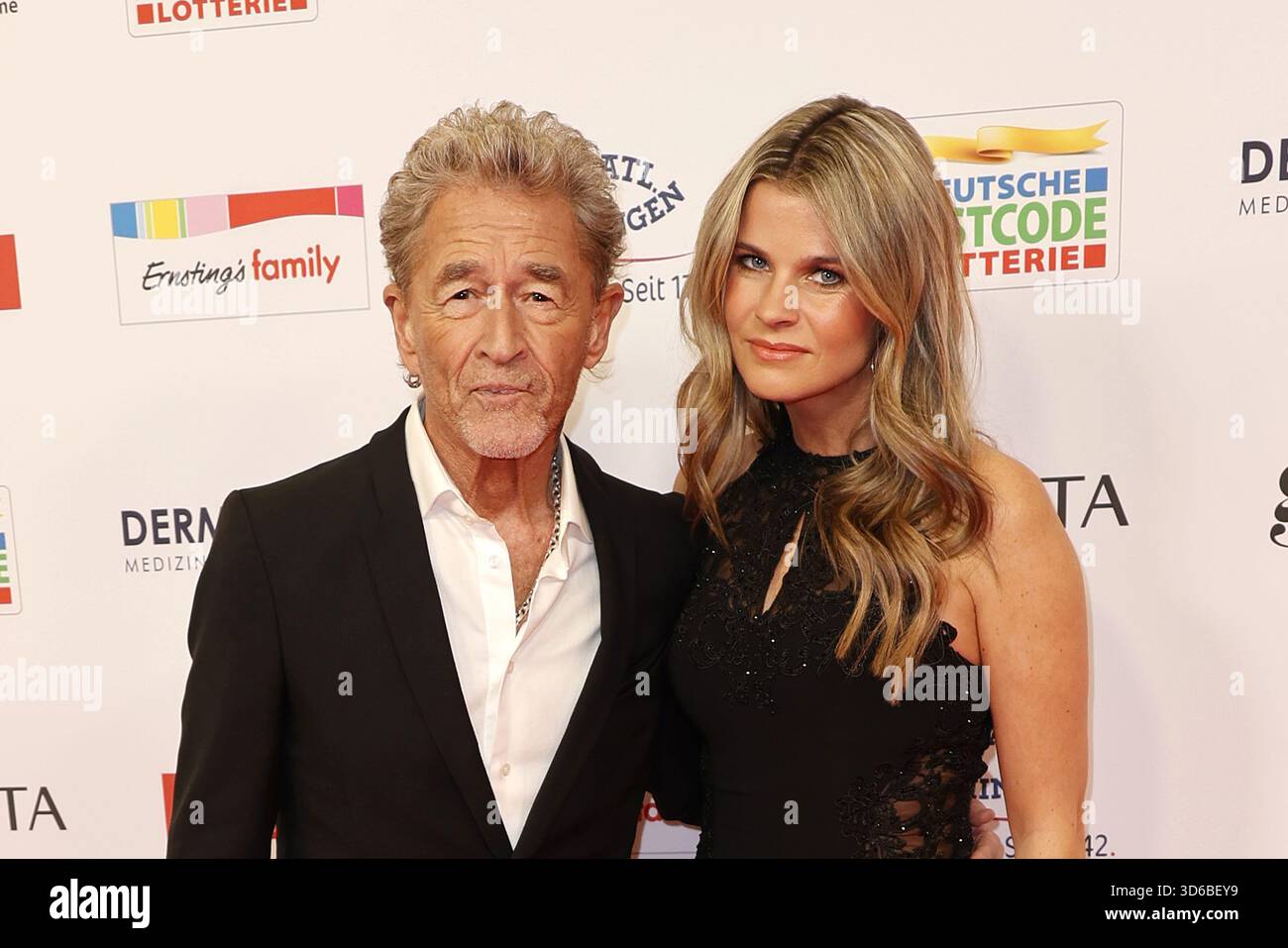 Peter Maffay and Hendrikje Balsmeyer attend the 'Goldene Bild der Frau ...