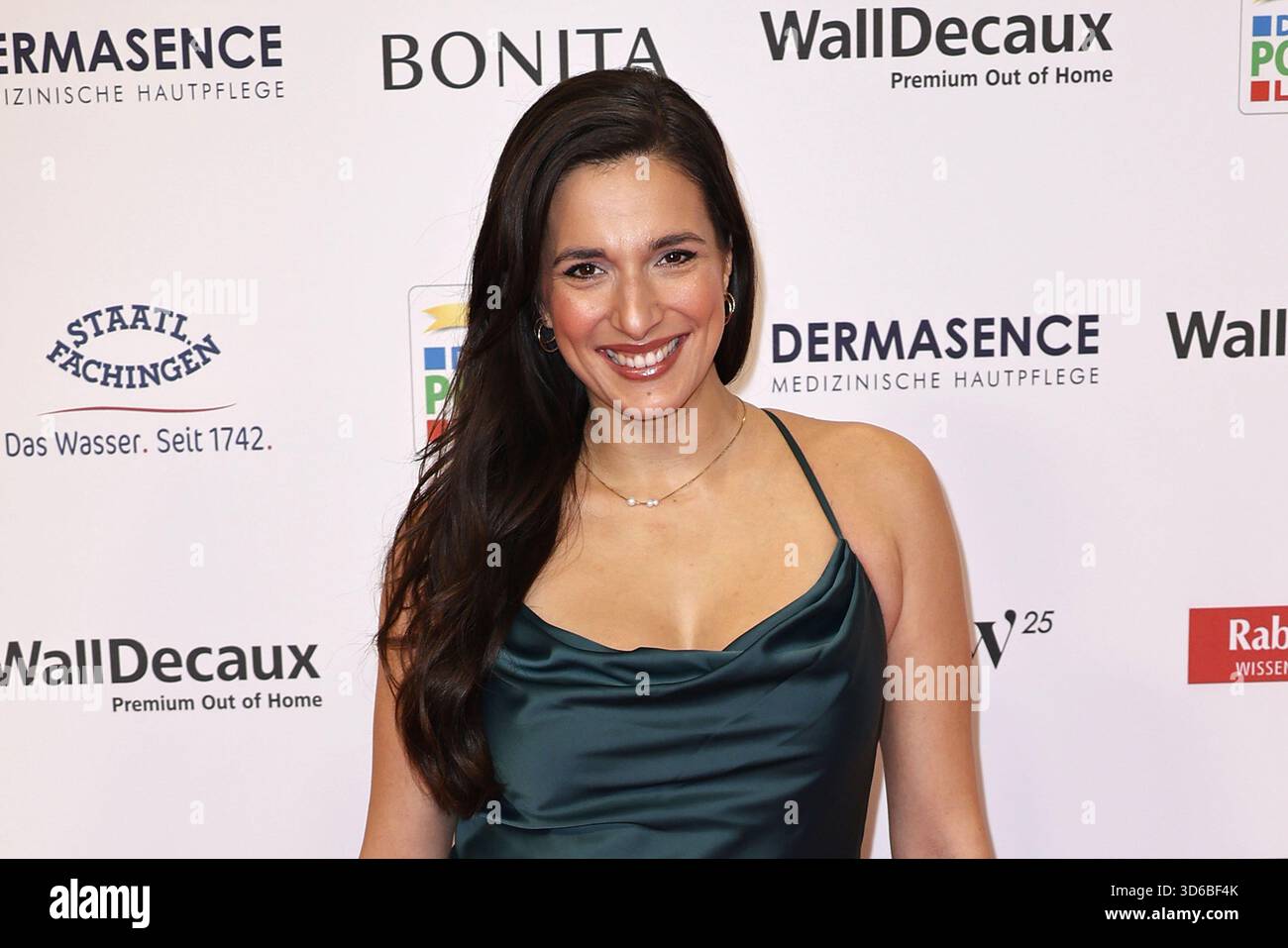 Sally Oezcan attends the 'Goldene Bild der Frau' award at Stage Theater ...
