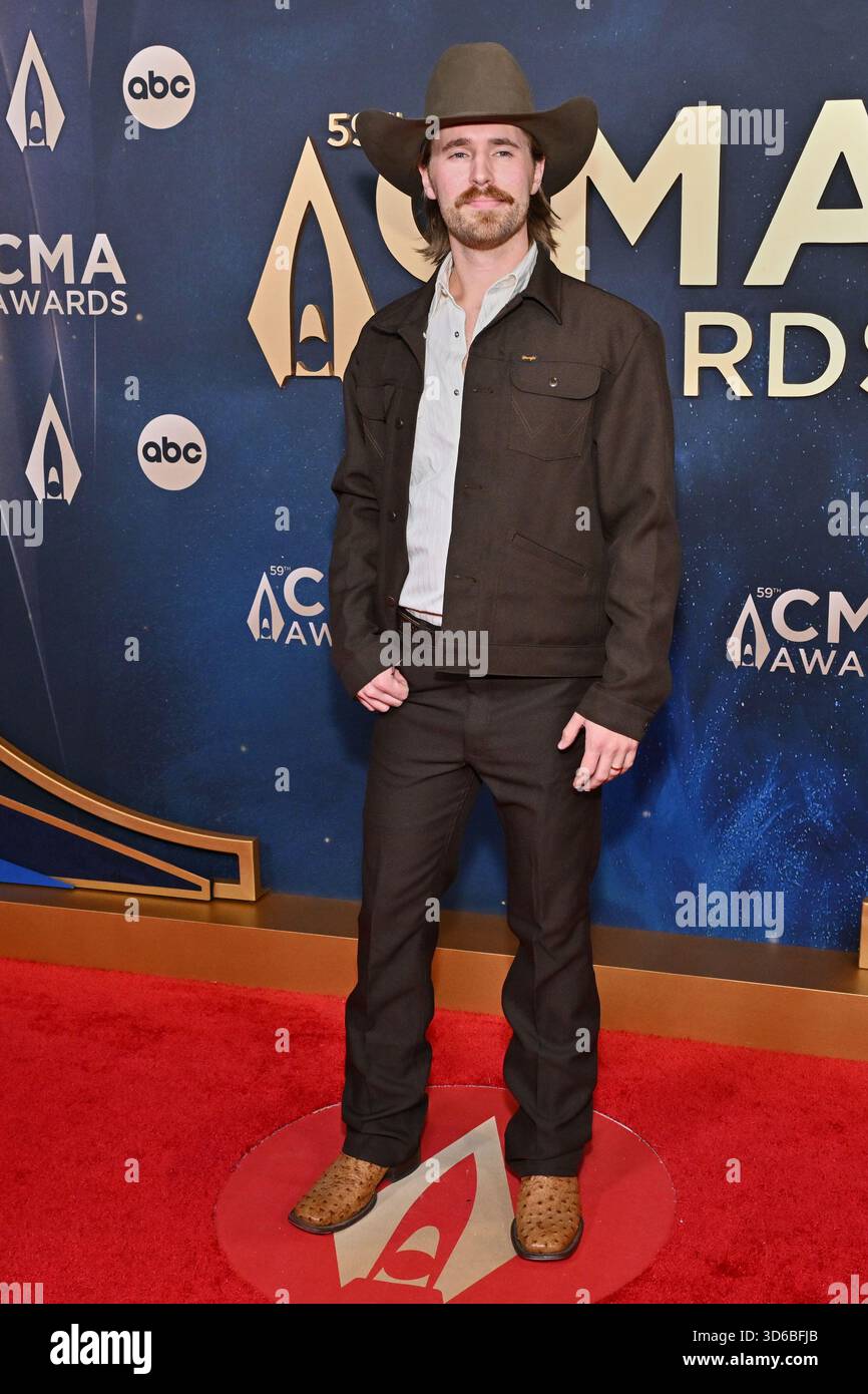 Will Bundy arrives at the 59th Annual Country Music Association Awards ...