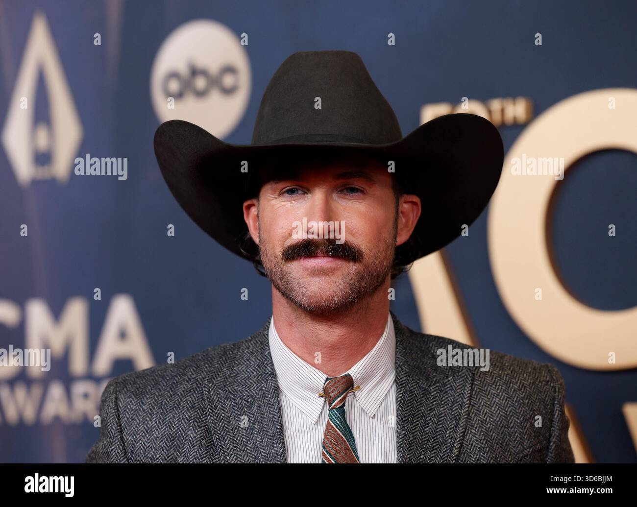 Nashville, United States. 19th Nov, 2025. Riley Green arrives on the ...