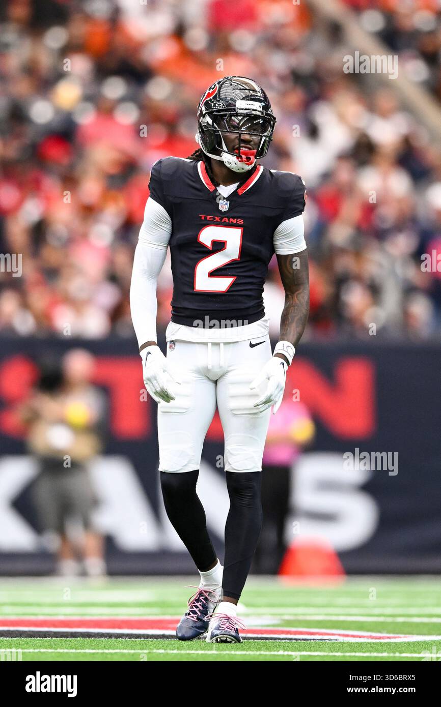 Houston Texans safety Calen Bullock (2) lines up during the second ...