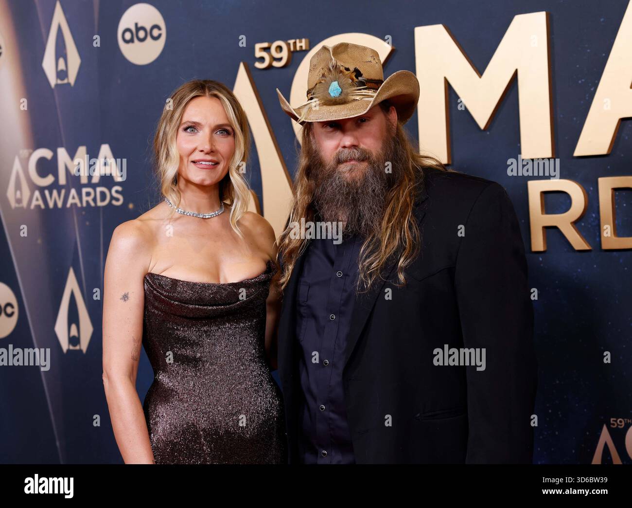 (L-R) Morgane Stapleton and Chris Stapleton arrive on the red carpet ...