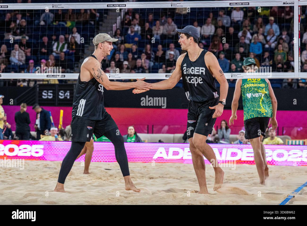ADELAIDE, AUSTRALIA - NOVEMBER 19: Lukas Pfretzschner (Player 1 - GER ...
