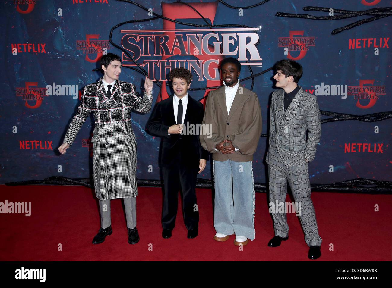Stranger Things 5 , Fan Event im Flughafen Tempelhof, Berlin, 18.11. ...