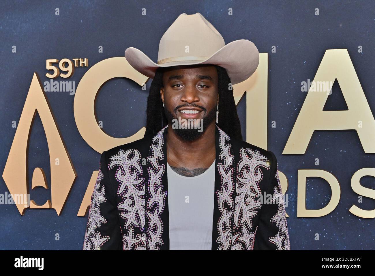 Shaboozey arrives at the 59th Annual Country Music Association Awards ...