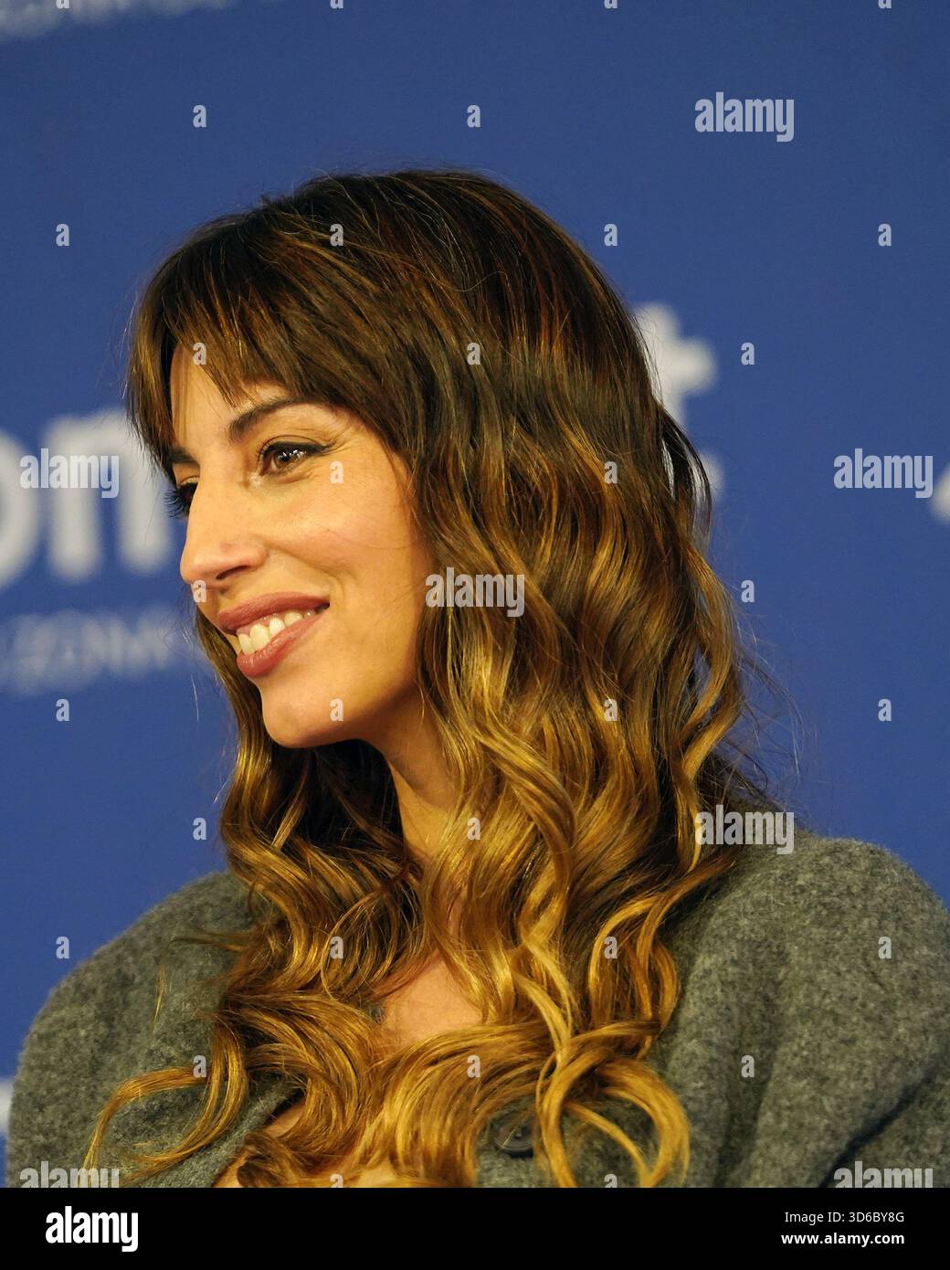 Almudena Cid is presented as new image of Comfeet at Espacio Larra on ...