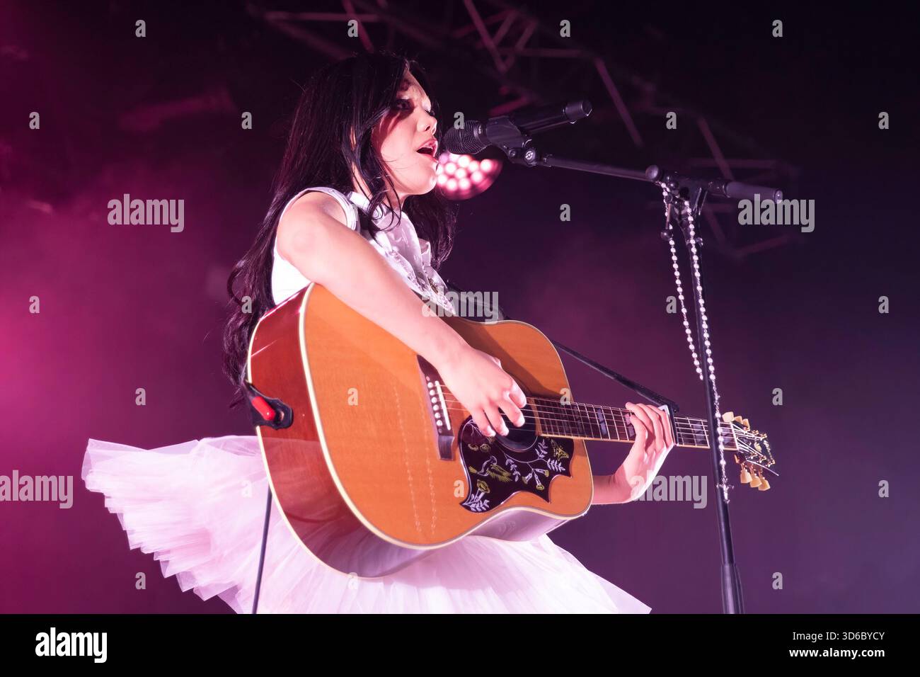 Manchester, England, 19th November, 2025. Alessi Rose playing ...